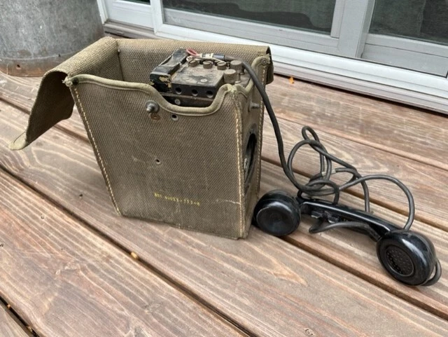 VINTAGE WWII US Army Signal Corps EE-8-B Field Phone Telephone in Case ...