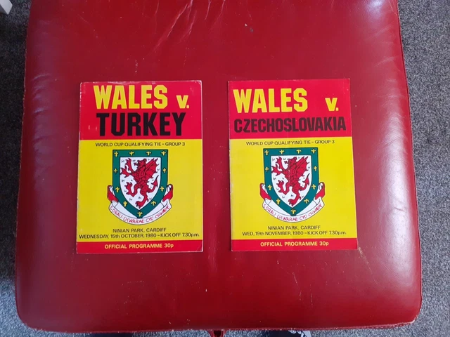 17 WALES Football Programmes. 1973 -93. Home and Away £9.99 - PicClick UK