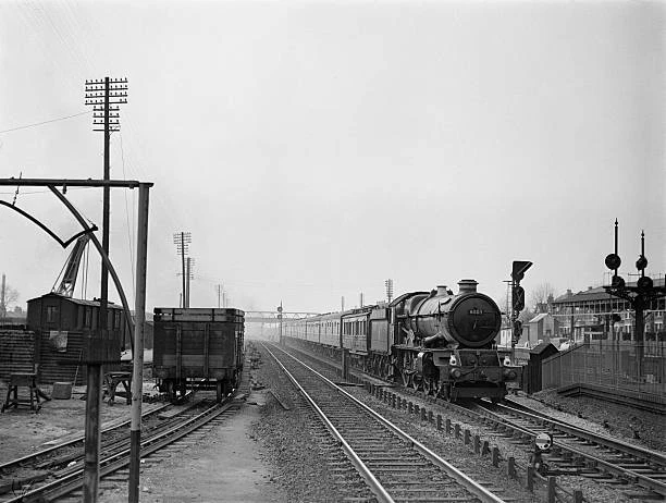 GREAT WESTERN RAILWAY Class 460 Locomotive No 6003 King George Train ...