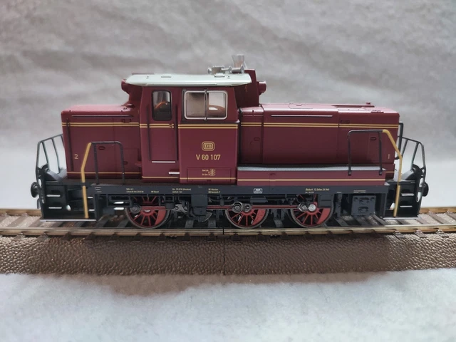 TRIX 22133 DIESELLOK BR V60 DB Epoche III Spur H0 Digital OVP EUR 104 ...