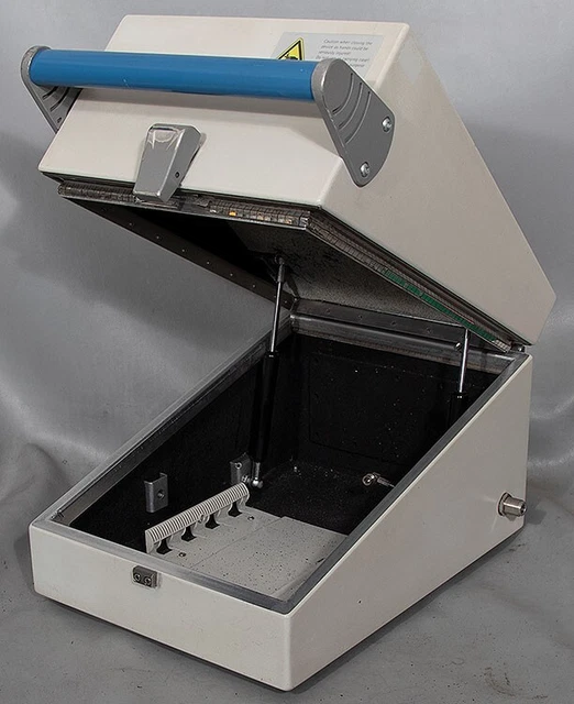 WILLTEK/AEROFLEX 4921 SHIELDED RF Shield Test Chamber Box 700 MHz - 6 ...