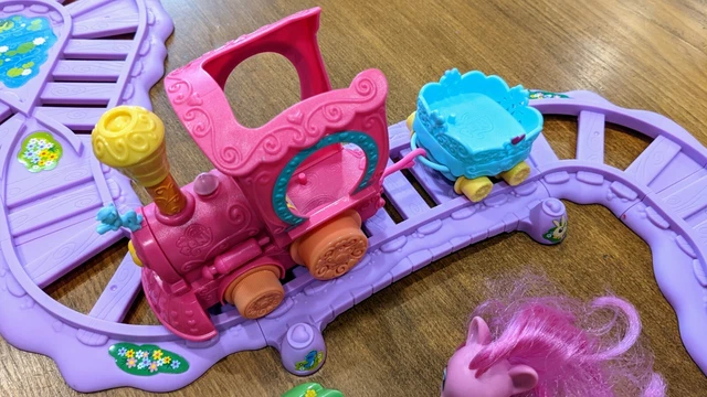 MY LITTLE PONY MLP Friendship Express Train Set w/ Pinkie Pie and ...