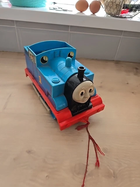 VINTAGE BLUE THOMAS the Tank Engine Toy Locomotive with Shape Sorter £6 ...