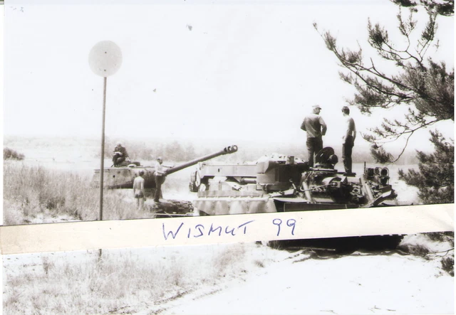 NVA-FOTO OLDTIMER DDR Pioniere Kettenfahrzeug Bergepanzer T 72 TK EUR 2 ...