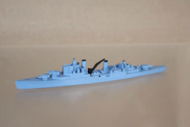 TRIANG MINIC SHIPS M762 BRITISH ROYAL NAVY HMS SUPERB MODEL SHIP om £19 ...