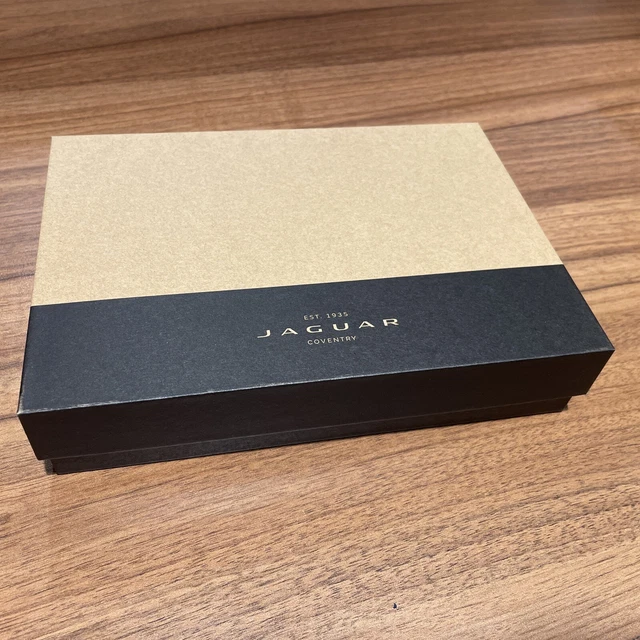 JAGUAR HANDOVER PACK, Growler Keyring, Leaper Keyring, Display Case ...