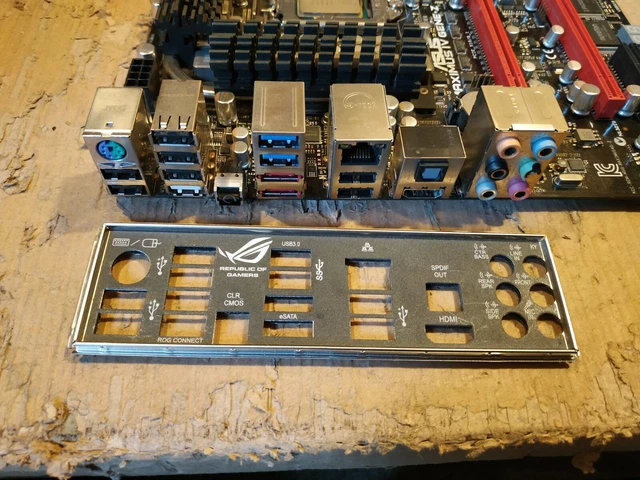 ASUS Z68 MAXIMUS IV GENE-Z LGA 1155 Socket H2 MoBo IO Shield CPU+ SATA ...