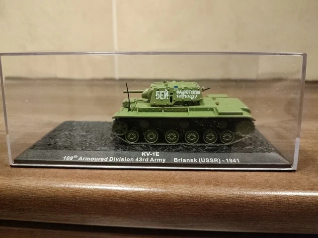 DEAGOSTINI COMBAT TANK Model -KV-1E 109th Armoured Tank Div - Briansk ...