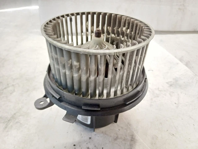 C5 MERCEDES W204 Ventilateur Chauffage Moteur de A2048200008 EUR 69,15 ...