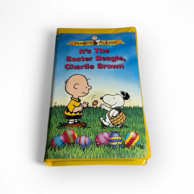 ITS THE EASTER Beagle, Charlie Brown (VHS, 1997, Yellow Clamshell) $24. ...