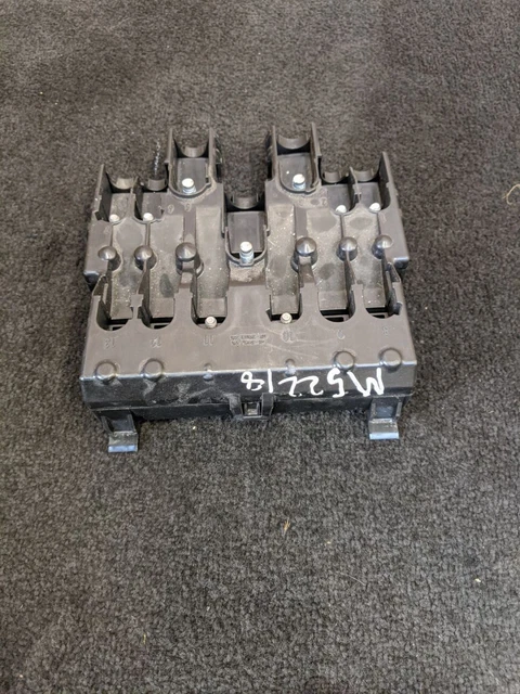 MERCEDES SPRINTER W907 Battery Terminal Fuse Box A9075401805 £39.00 ...