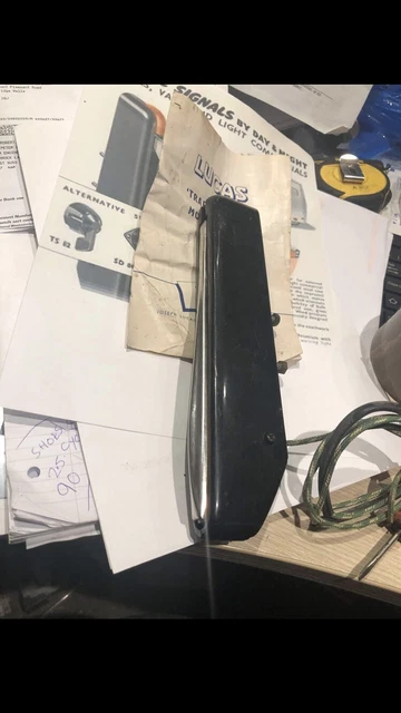 LUCAS SE100 12V Trafficators land rover series 1 NOS With Brackets And ...