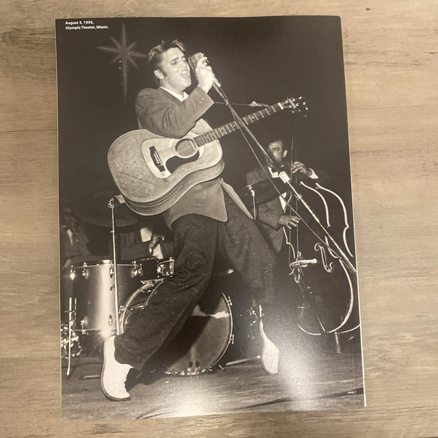 LIFE REMEMBERING ELVIS Presley THE KING LIVES ON 2021 Magazine M4 $11. ...