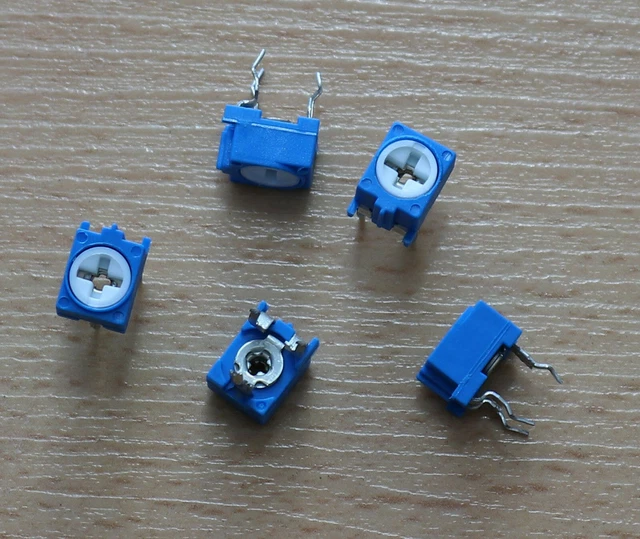 100 STÜCK PIHER Trimmer N6L50T0C-103-3030 10 KOhm Trimmpoti liegend ...