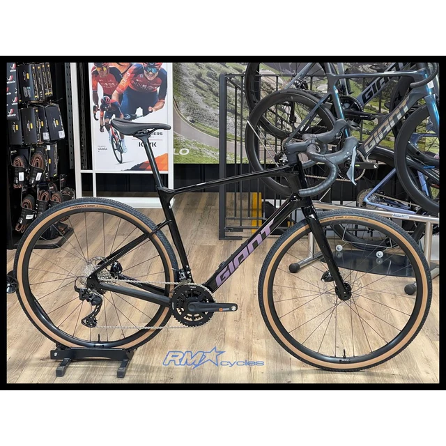 GIANT REVOLT ADVANCED 2 Carbon Large 2025 Ex-Display £2,087.99 ...