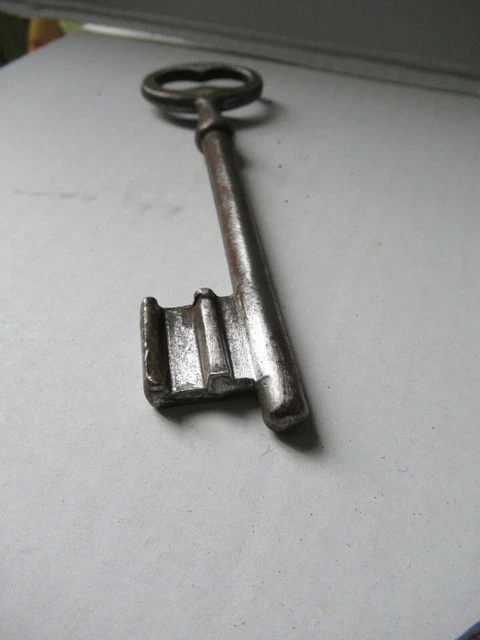 ANCIEN CLE CLEF Antique Old Key Alter Schlüssel Vecchia Chiave Llave ...