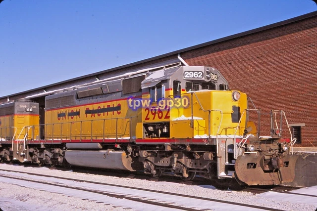 ORIGINAL SLIDE RESPONDEK RRC SD40-2 #2962 roster ex CNW UP paint EUR 3 ...