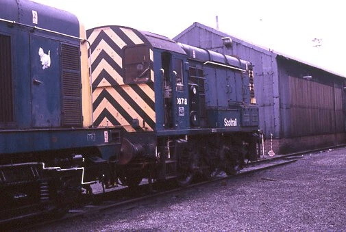 ORIGINAL COLOUR SLIDE of 08718 BR class 08 diesel shunter loco £1.35 ...