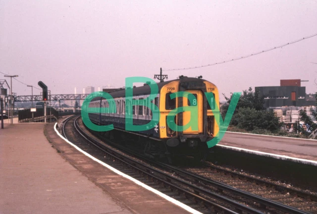 35MM RAILWAY SLIDE of SR EMU 7728 @ Clapham Junction - Copyright to ...