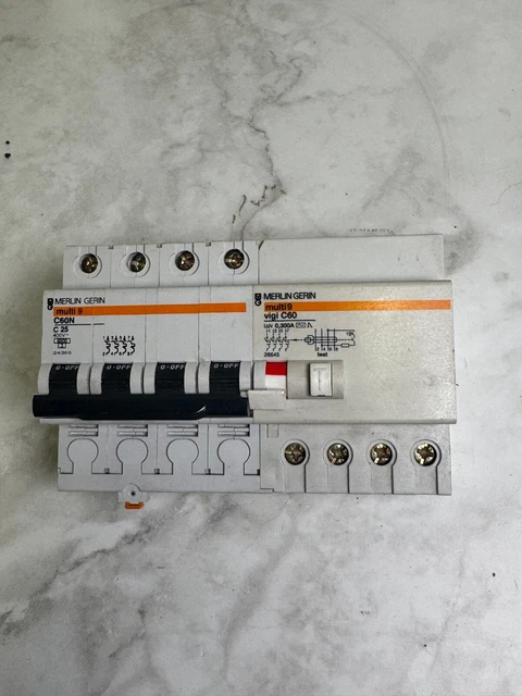 INTERRUTTORE MAGNETOTERMICO DIFFERENZIALE Merlin Gerin C60N 25A 4P ...