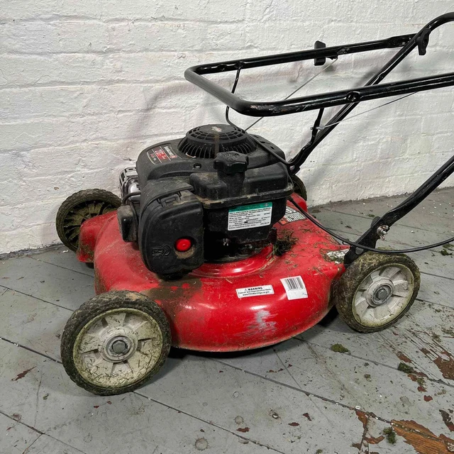 YARD MACHINES 20 In 125cc Push Gas Lawn Mower Bagless DOES NOT START yard-machines-20-in-125cc-push-gas-lawn-mower-bagless-does-not-start