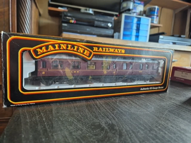 MAINLINE RAILWAYS 00 Gauge: Stanier 57' Brake 2Nd Coach B.r. Maroon ...