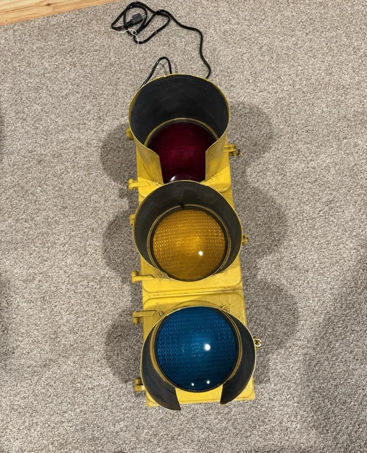 RARE - VINTAGE 1940-50's Eagle Signal 8" Glass Traffic Light Cast ...