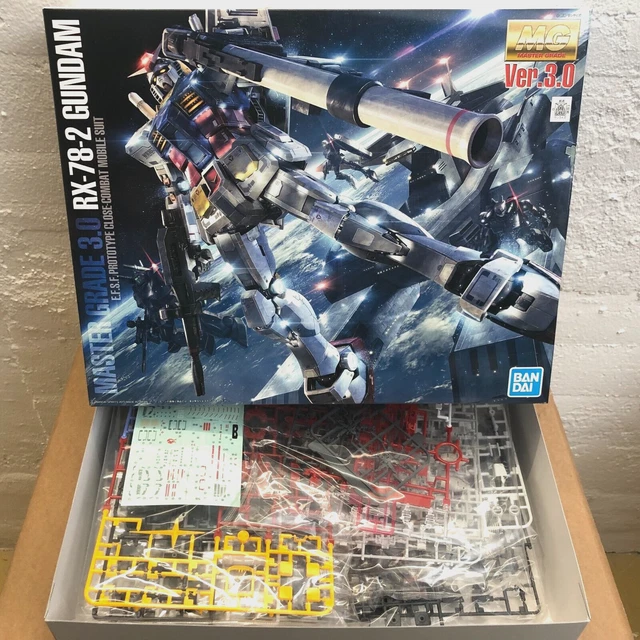 BANDAI KIT GUNPLA MG 1:100 RX-78-2 GUNDAM Ver.3.0 NEW ORIGINAL £48.30 ...