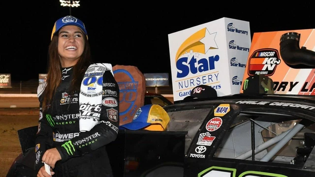 NASCAR SUPERSTAR HAILIE Deegan Wins Las Vegas 8X10 Photo W/Borders EUR ...
