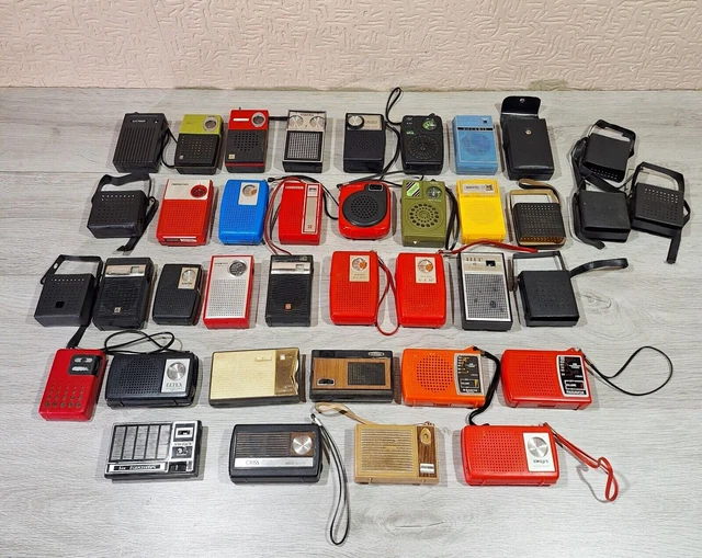 GRANDE LOTTO 30 Radioline a Transistor Vintage anni 60/70 EUR 120,00 ...