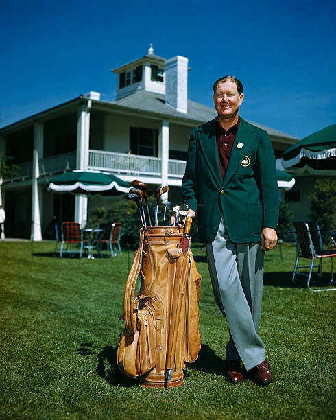 BYRON NELSON STANDING Next To His Golf Bag 1951 Golf Old Photo $9.00 ...
