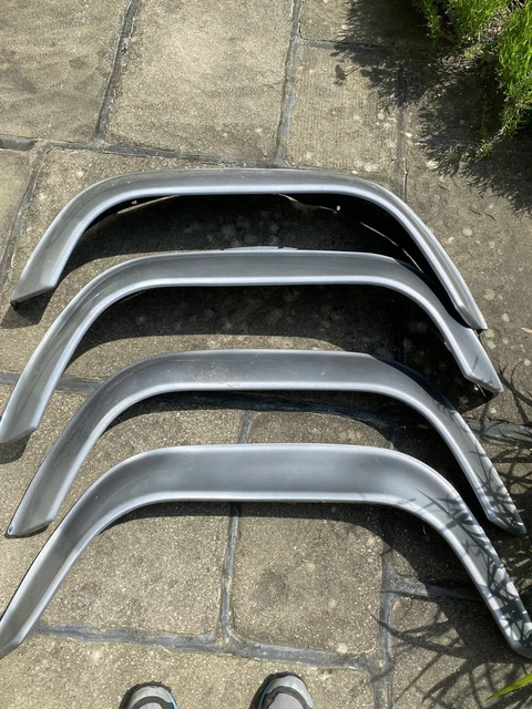 LAND ROVER DEFENDER 90 TD5 WHEEL ARCHES - Front And Rear £40.00 ...