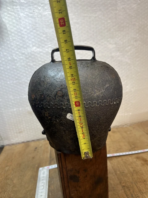 ANCIENNE CLOCHE DE Vache Bronze Art. Populaire, Déco Chalet Outil Ferme . N.9 EUR 50,00 ...