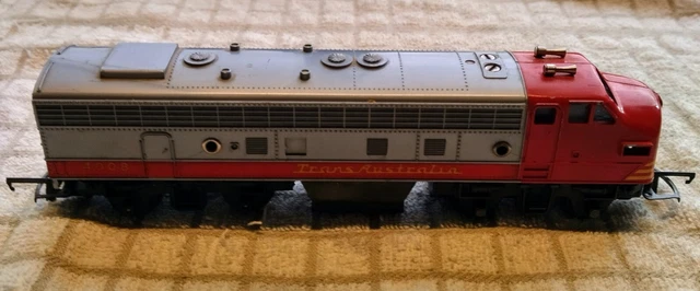 TRIANG TRANS AUSTRALIA Locomotive R55 & R57 00 Gauge ( Very Scarce ...