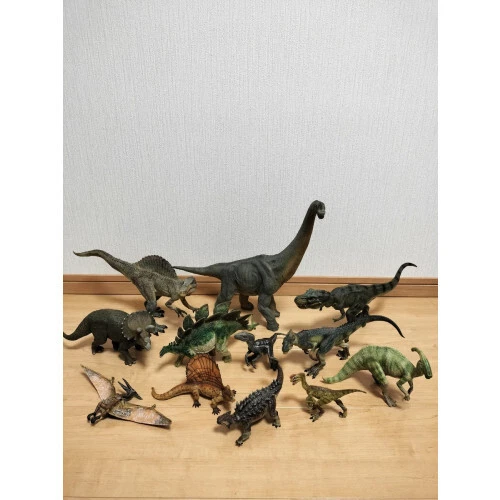 PAPO PAPO PAPO 12 dinosaurs Tyrannosaurus Allosaurus Brachiosaurus ...