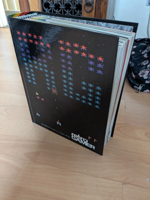 12 RETRO GAMER Magazines In Official Binder Folder Snes Zx Spectrum C64 ...