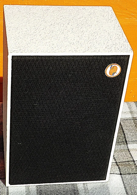 ATTRACTIVE STEREO CABINET plays left&right outputs from amp read ...