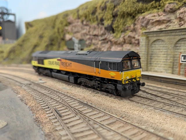 BACHMANN 32-736 CLASS 66 '66847' Terry Baker Colas Rail Custom ...