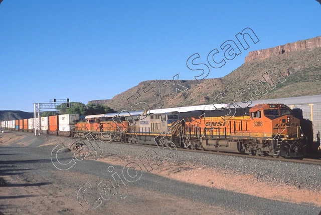 ORIGINAL SLIDE - BNSF ES44C4 8388 & Train At Valentine, AZ. 5/17 EUR 3,74 - PicClick FR