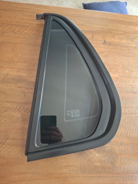 HOLDEN COMMODORE UTE VE SV6 VF HSV Rear Side Window Quarter Glass LH 1/ ...
