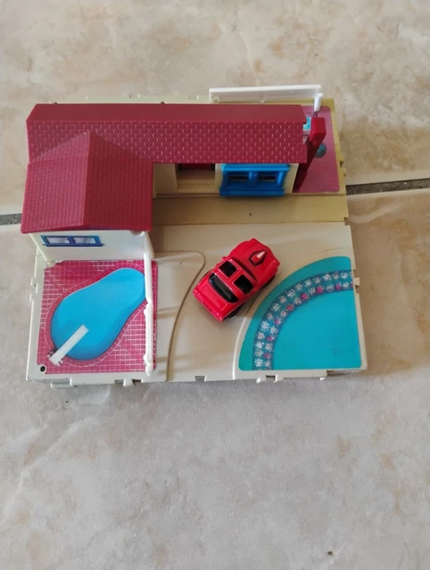 VINTAGE GALOOB MICRO Machines City Suburban House & red car 1987 ...