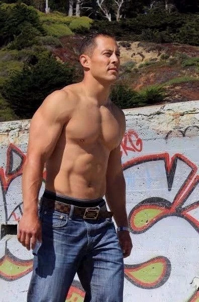 SHIRTLESS MALE BEEFCAKE Muscular Beefy Handsome Dude Facial Hair PHOTO ...