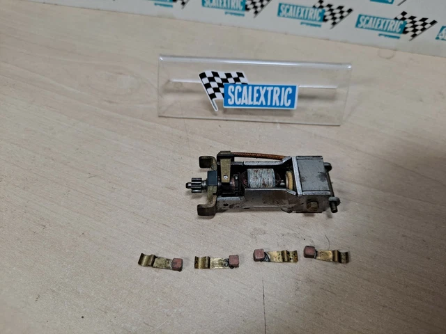 SCALEXTRIC RX CARBON Motor Brushes New Old Stock W584 Pack Of Four Hard ...