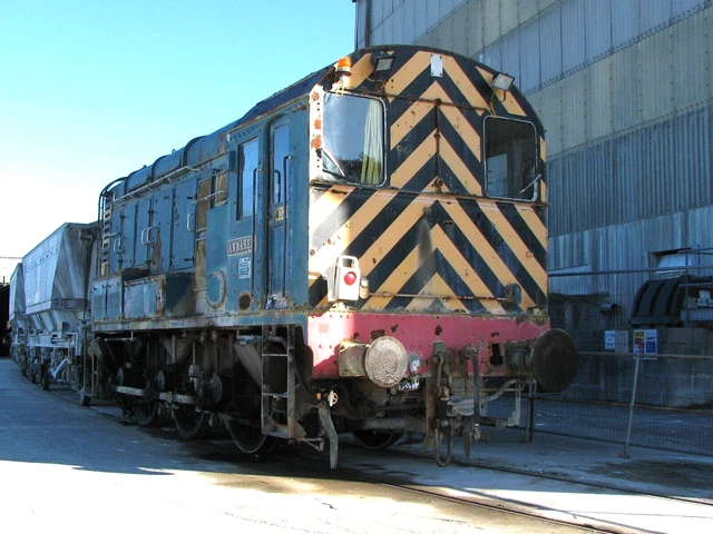 CLASS 08 NO 08398 with its name £1.00 - PicClick UK