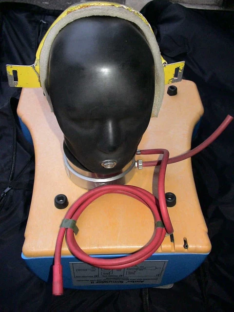 AMBU MAN SIMULATOR Wiederbelebungstrainer Puppe Reanimation ...