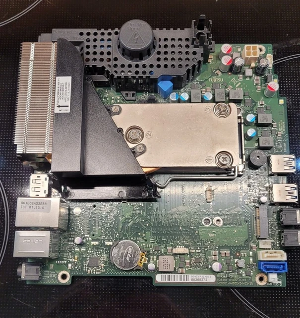 FUJITSU ESPRIMO Q556 Mainboard Motherboard Sockel D3403-A12 EUR 20,00 ...