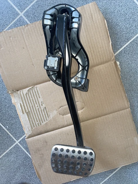 ORIGINAL MERCEDES BENZ E-Klasse W212 W204 A2042902101 Bremspedal Pedal ...