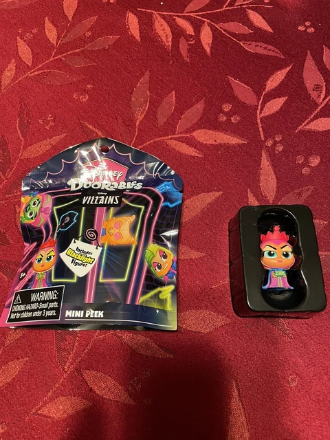 DISNEY DOORABLES VILLAINS Blacklight Series Ultra Rare Evil Queen ...