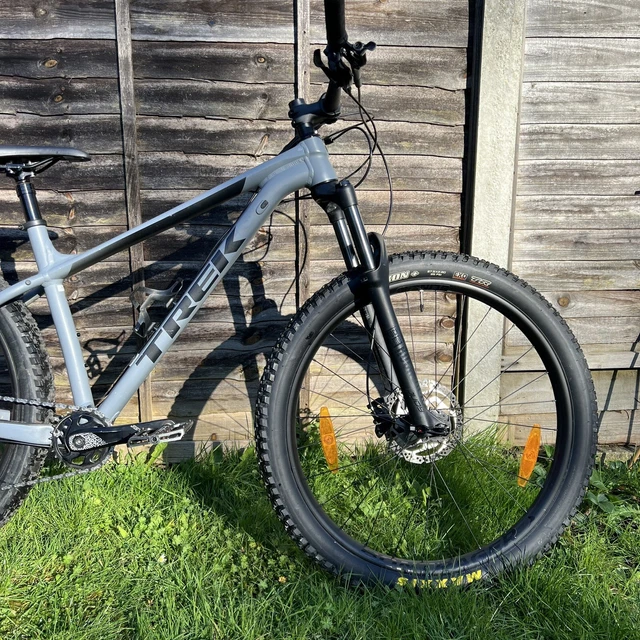 TREK ROSCOE 8 hardtail mountain bike 18.5 (ML) 2019 Grey in great ...