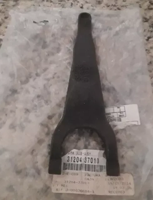 TOYOTA GENUINE DYNA TOYOACE Clutch Release Fork Sub Assy 31204-37010 ...